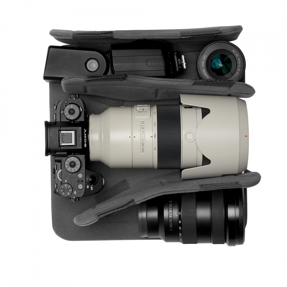 Lowepro ProTactic BP 300 AW II (Black) | fotoeshop.cz